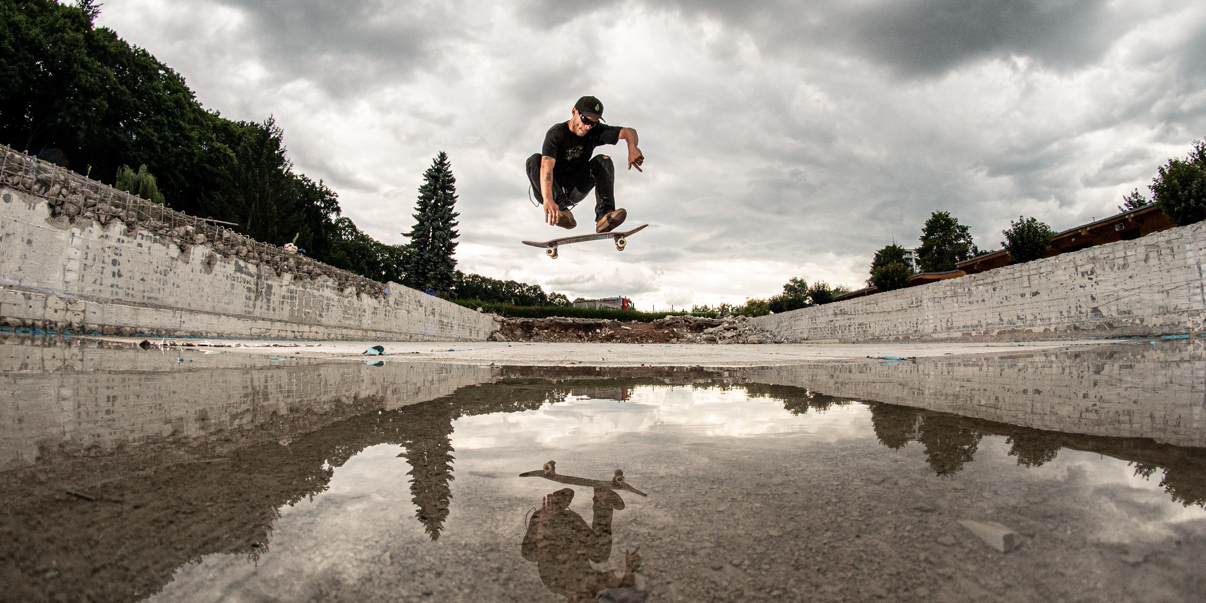 Skate Sonr — Search Skateparks, Skate Spots, Films, Soundtracks, and News